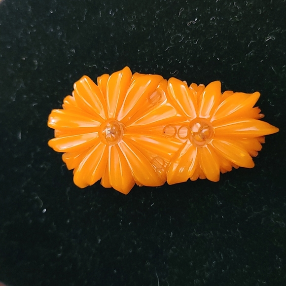 Jewelry | Vintage Bakelite Flower Dress Clip | Poshmark